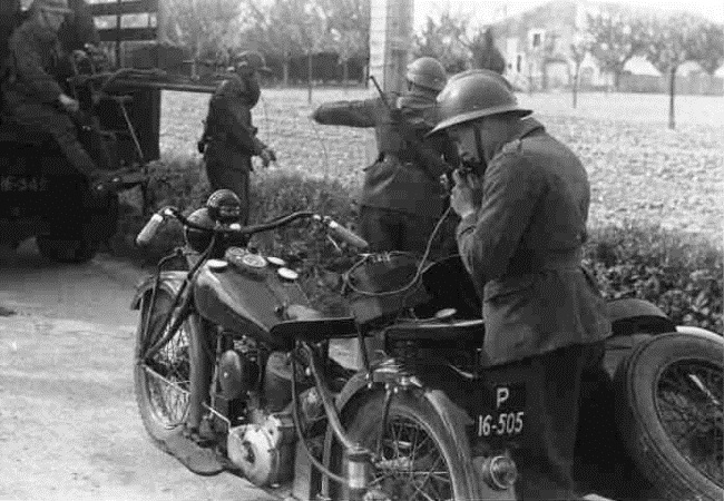 Motocykle importowane | Encyklopedia Uzbrojenia II Wojny Światowej