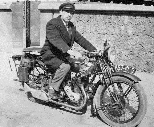 Motocykl Motocyclette Terrot 350 HSTA | Encyklopedia Uzbrojenia II Wojny Światowej